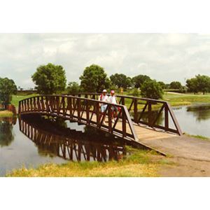 Continental® Pedestrian Truss Bridge – Contech Engineered Solutions ...