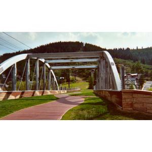 Continental® Pedestrian Truss Bridge – Contech Engineered Solutions ...